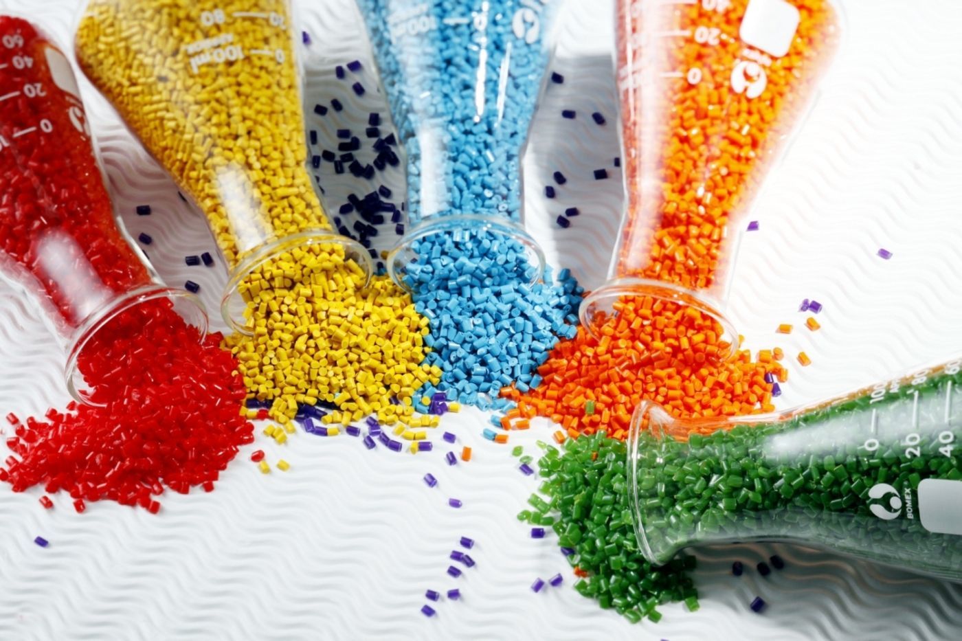 How to reduce the defects of PC plastic products?
